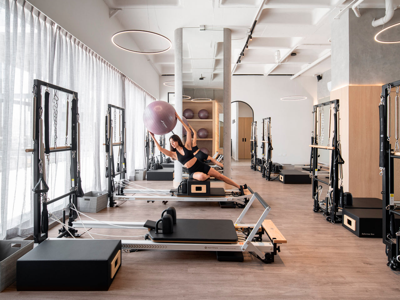 FORM PILATES – BYMURA